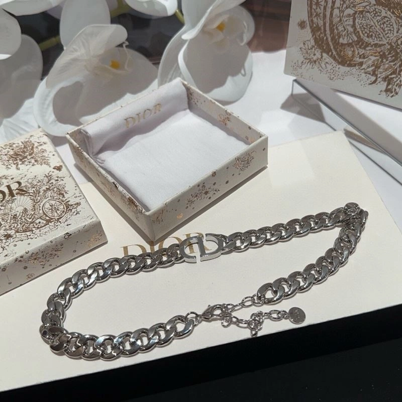 Discounted Christian Dior Necklaces