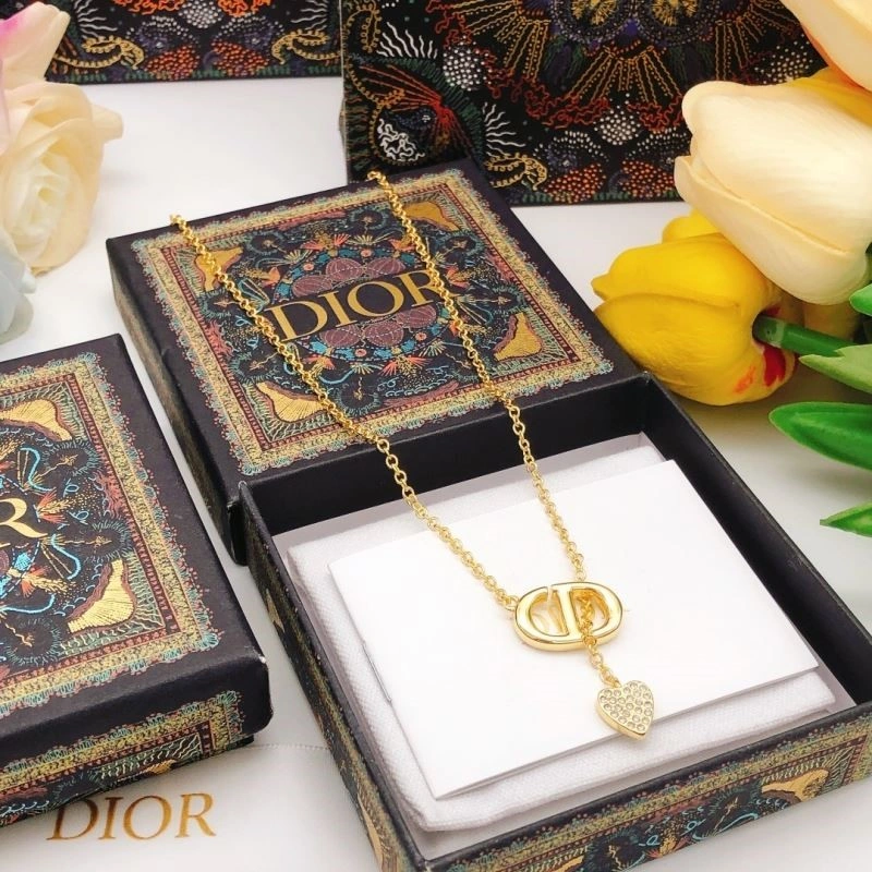 High fidelity Christian Dior Necklaces