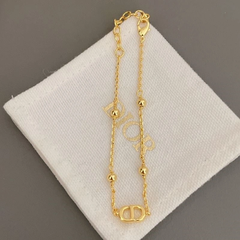 High fidelity Christian Dior Necklaces
