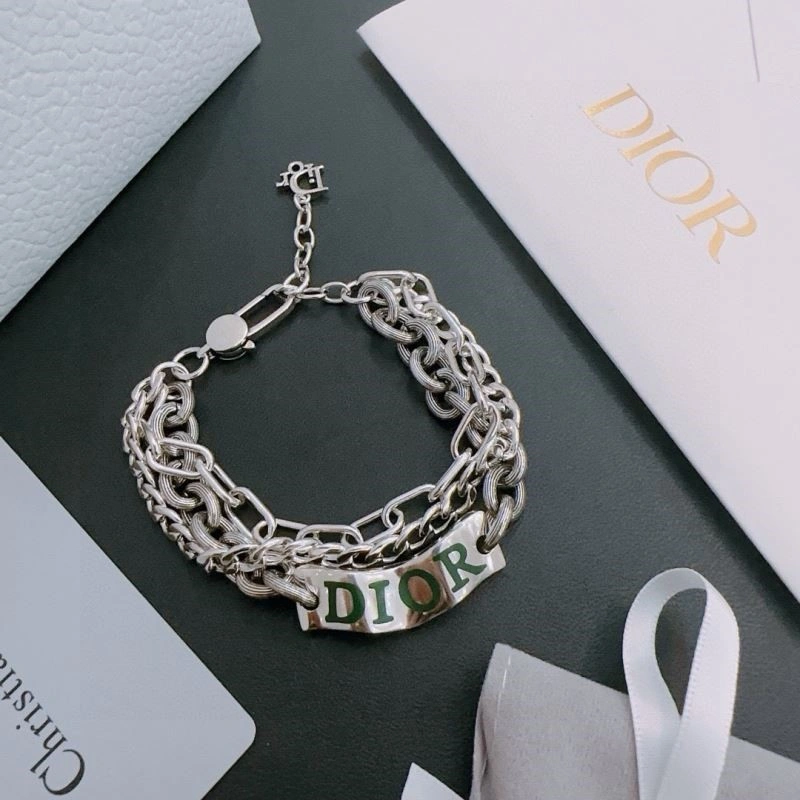 Discounted Christian Dior Necklaces