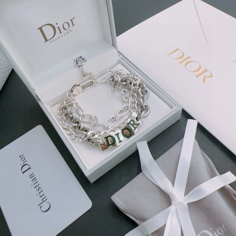 Discounted Christian Dior Necklaces