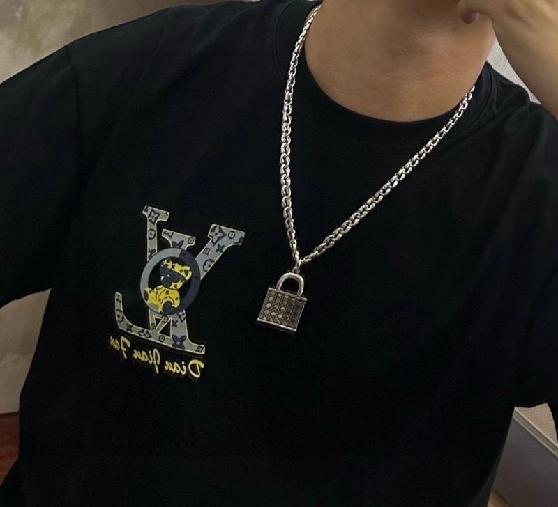 Bargain Christian Dior Necklaces