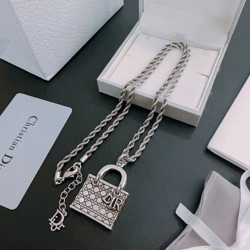 Official Christian Dior Necklaces