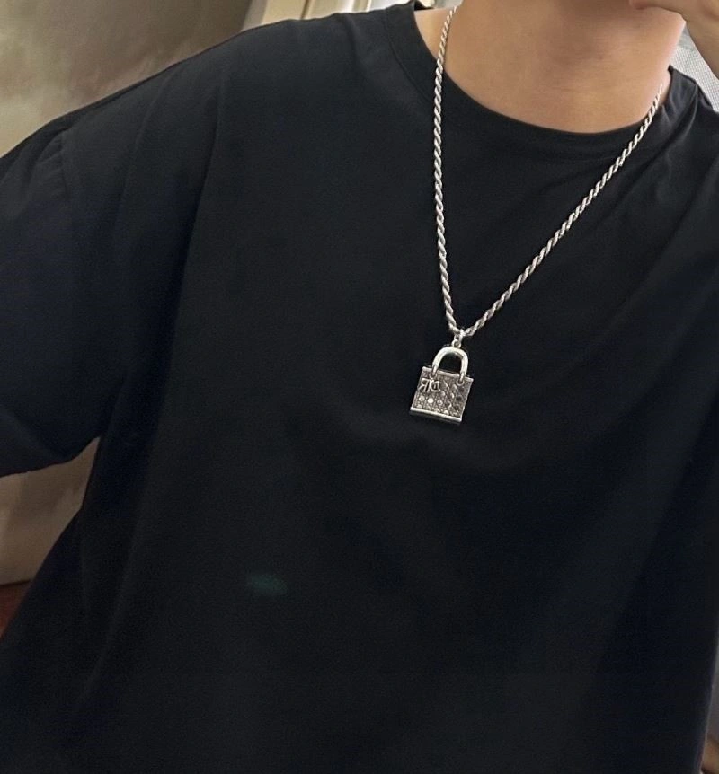 Official Christian Dior Necklaces