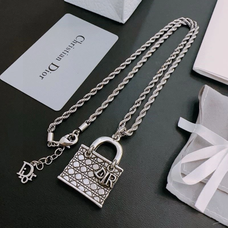 Official Christian Dior Necklaces