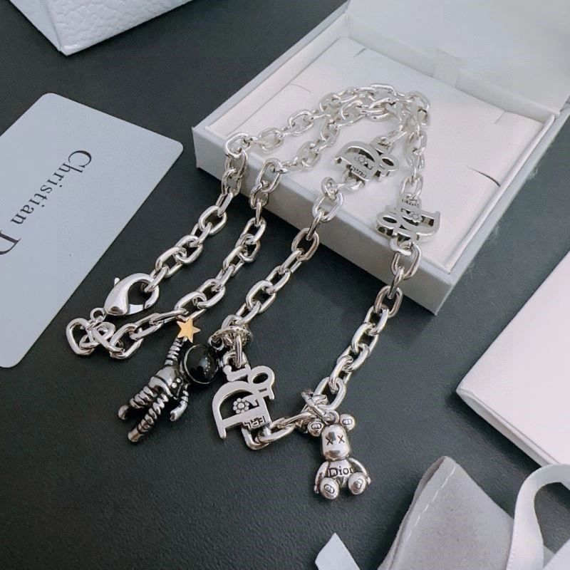1:1 copy Christian Dior Necklaces