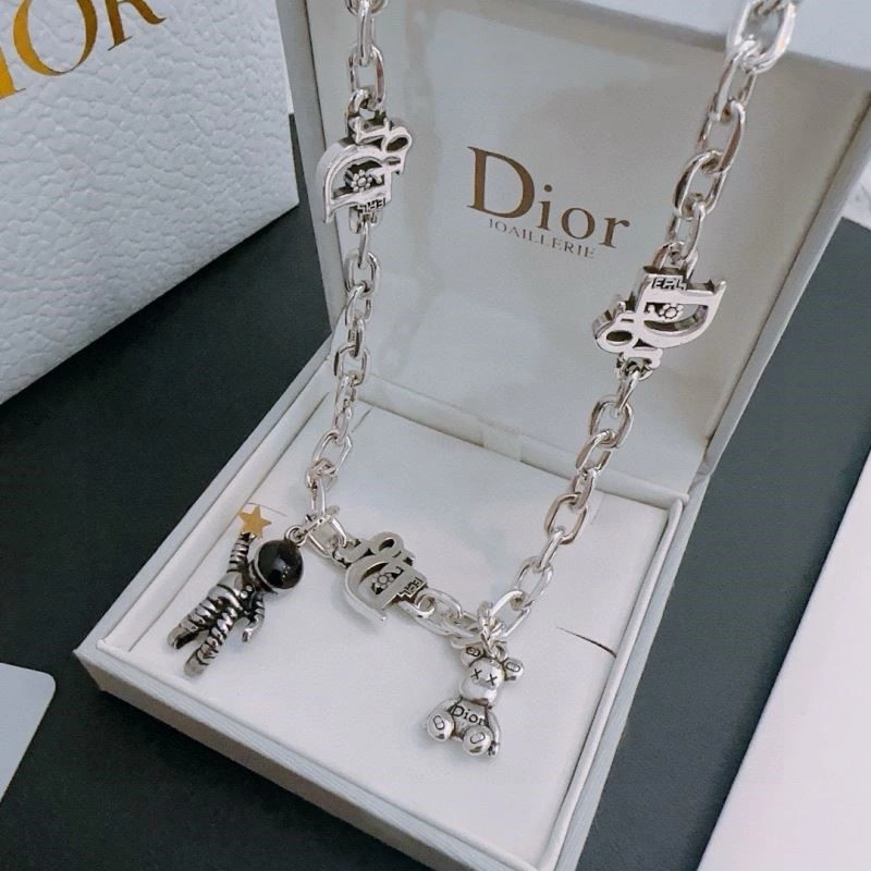 1:1 copy Christian Dior Necklaces