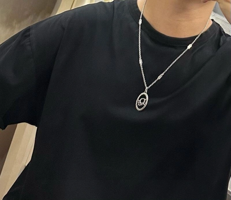 Official Christian Dior Necklaces