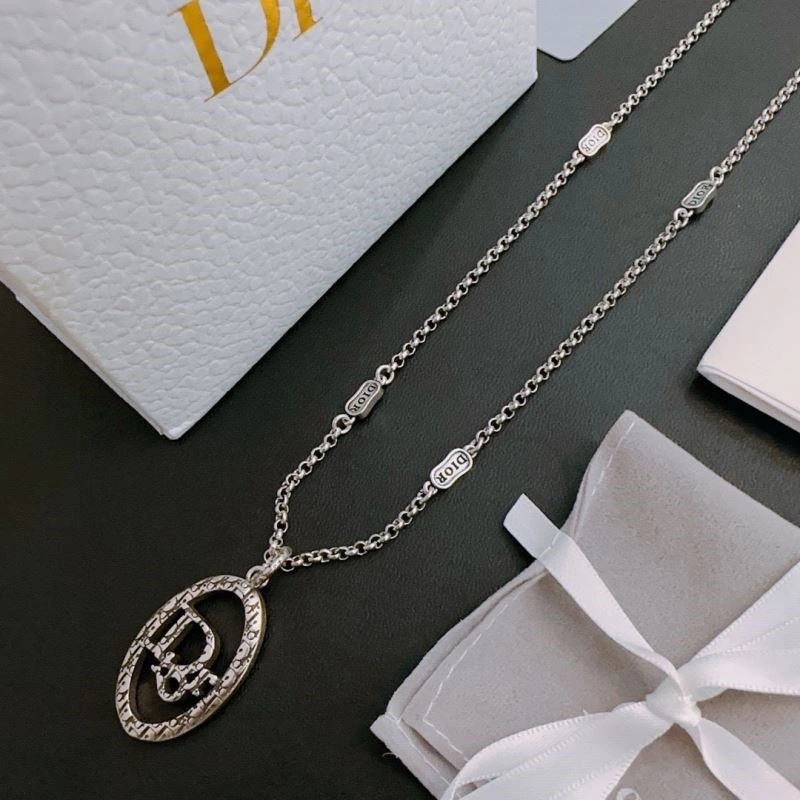 Official Christian Dior Necklaces