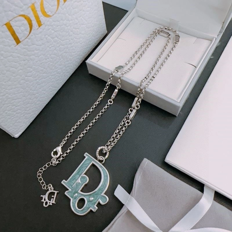 High fidelity Christian Dior Necklaces