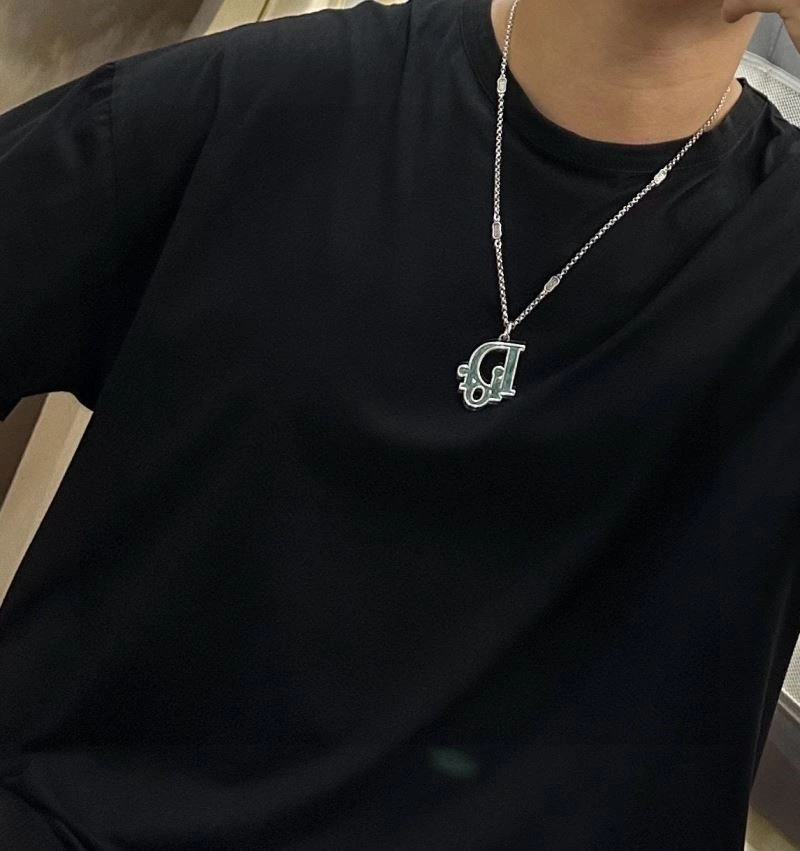 High fidelity Christian Dior Necklaces