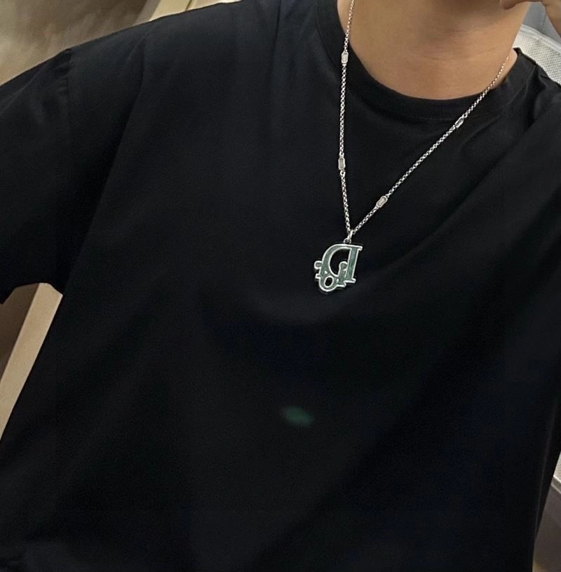 High fidelity Christian Dior Necklaces