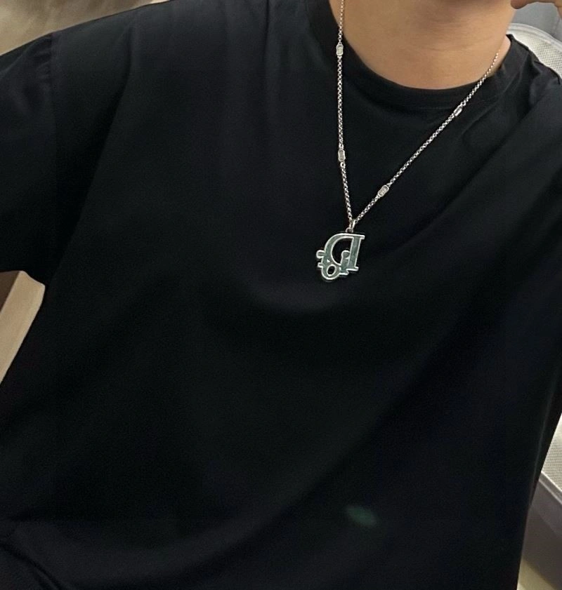 High fidelity Christian Dior Necklaces