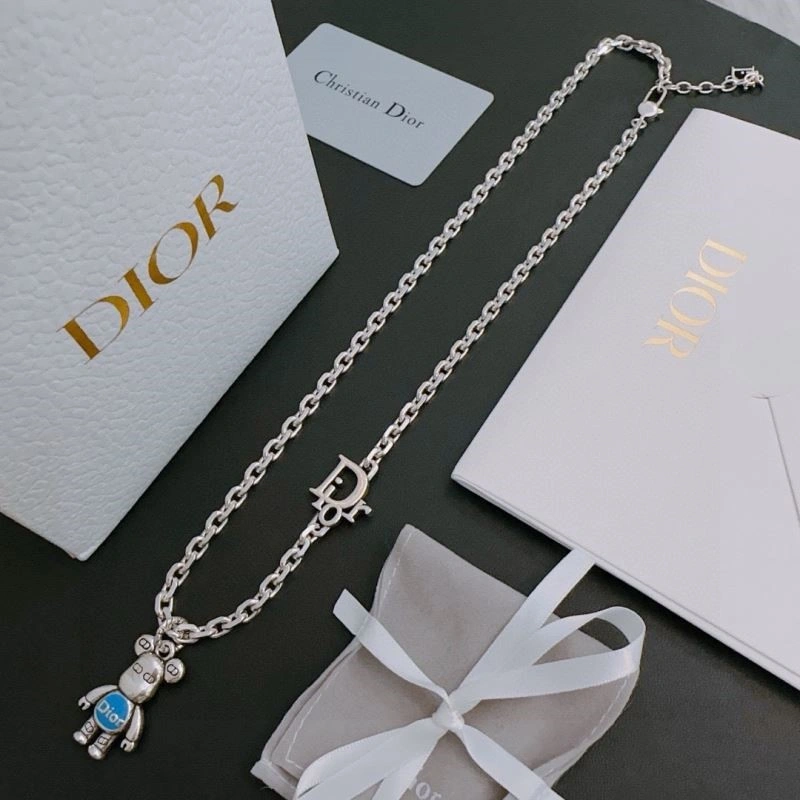 Economical Christian Dior Necklaces
