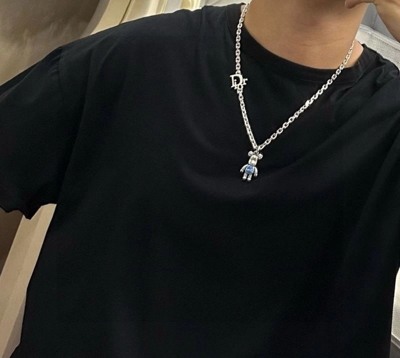 Economical Christian Dior Necklaces