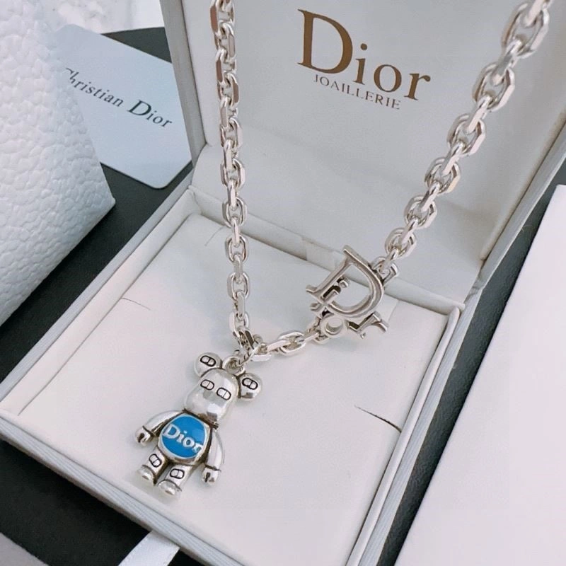 Economical Christian Dior Necklaces