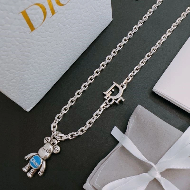 Economical Christian Dior Necklaces