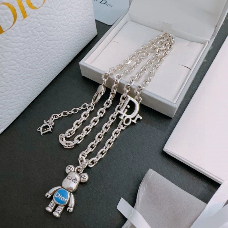 Economical Christian Dior Necklaces