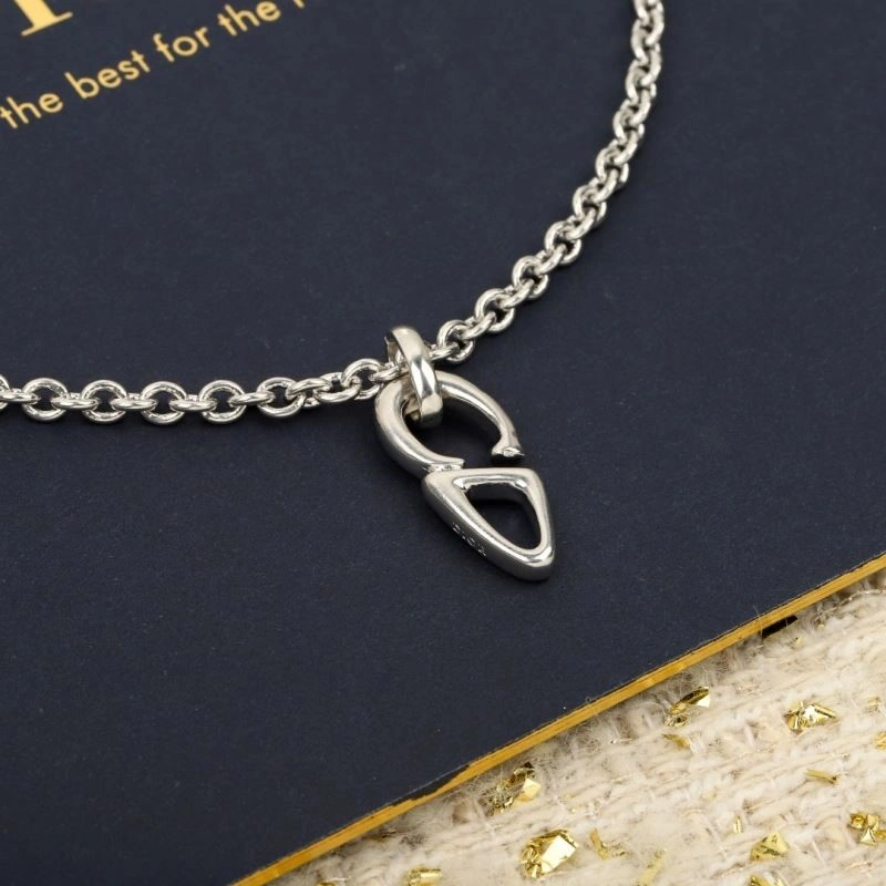 High fidelity Christian Dior Necklaces