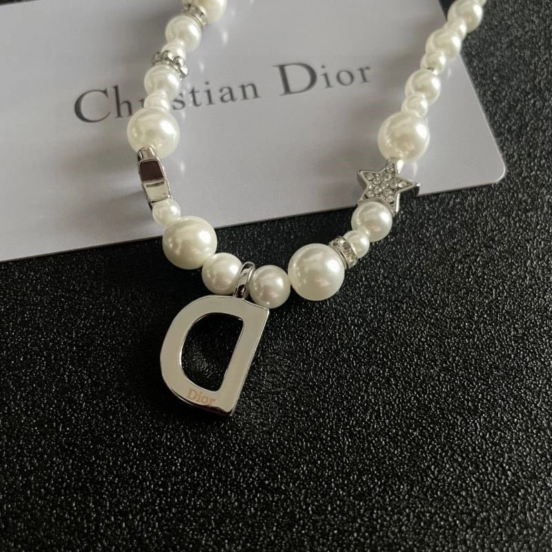 Low-cost Christian Dior Necklaces