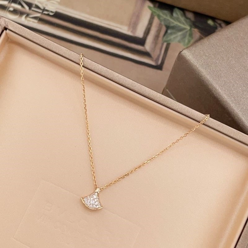 1:1 copy Christian Dior Necklaces