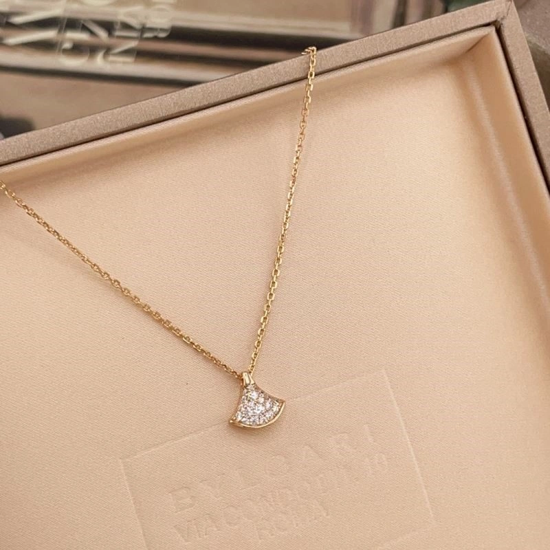 1:1 copy Christian Dior Necklaces