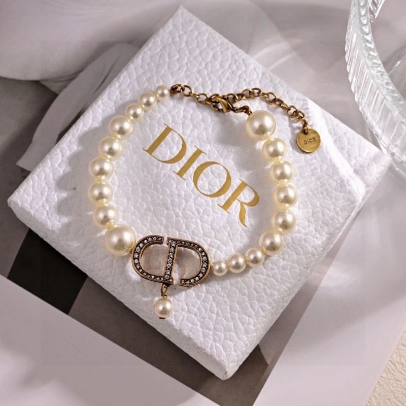 Exact replica Christian Dior Necklaces