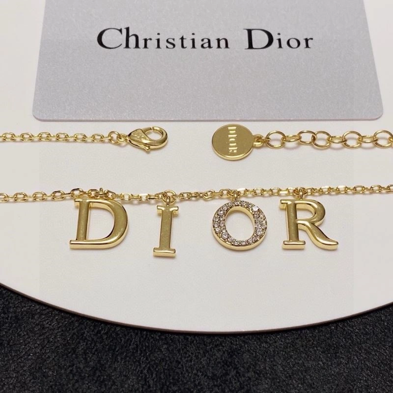 Factory-made Christian Dior Necklaces