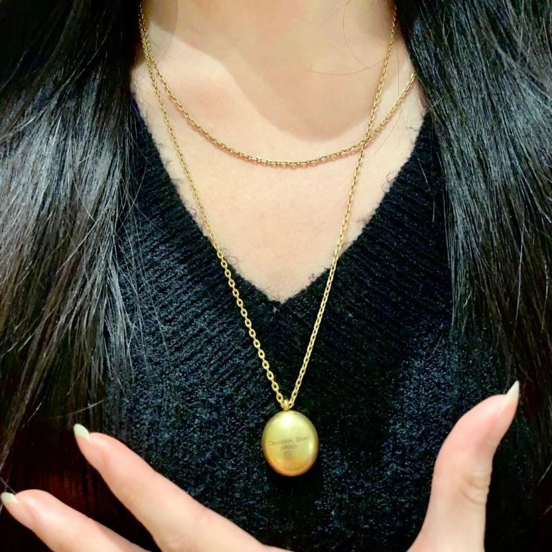 Top mirror Christian Dior Necklaces