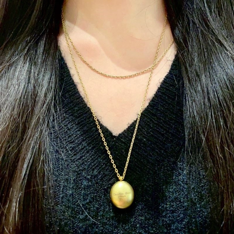 Top mirror Christian Dior Necklaces