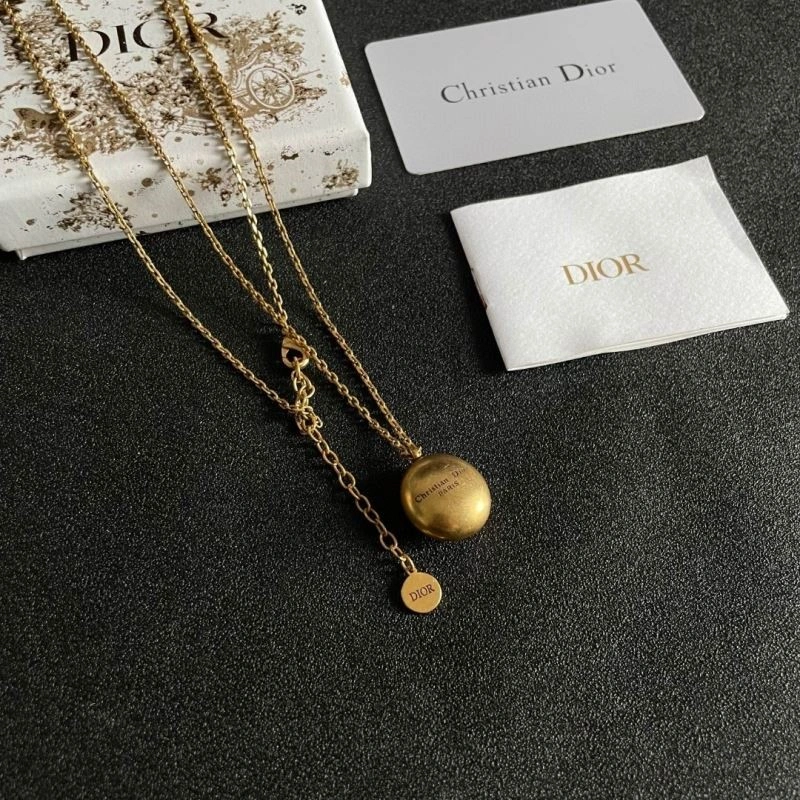Top mirror Christian Dior Necklaces