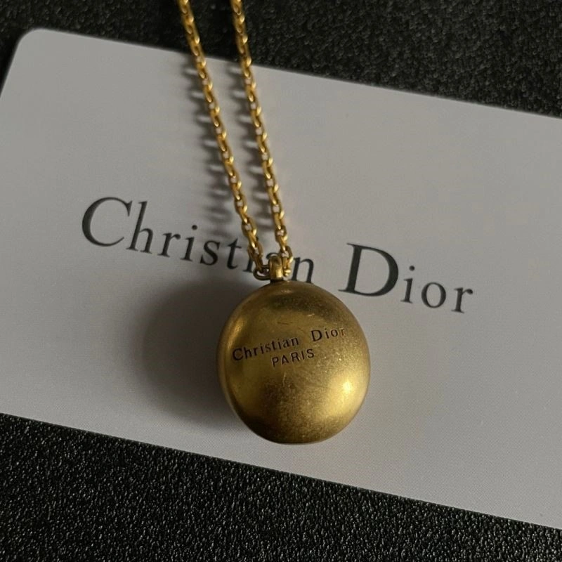 Top mirror Christian Dior Necklaces