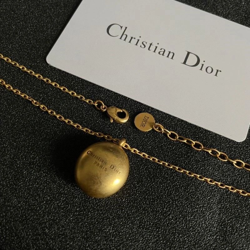 Top mirror Christian Dior Necklaces