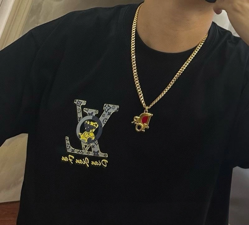 Factory-made Christian Dior Necklaces