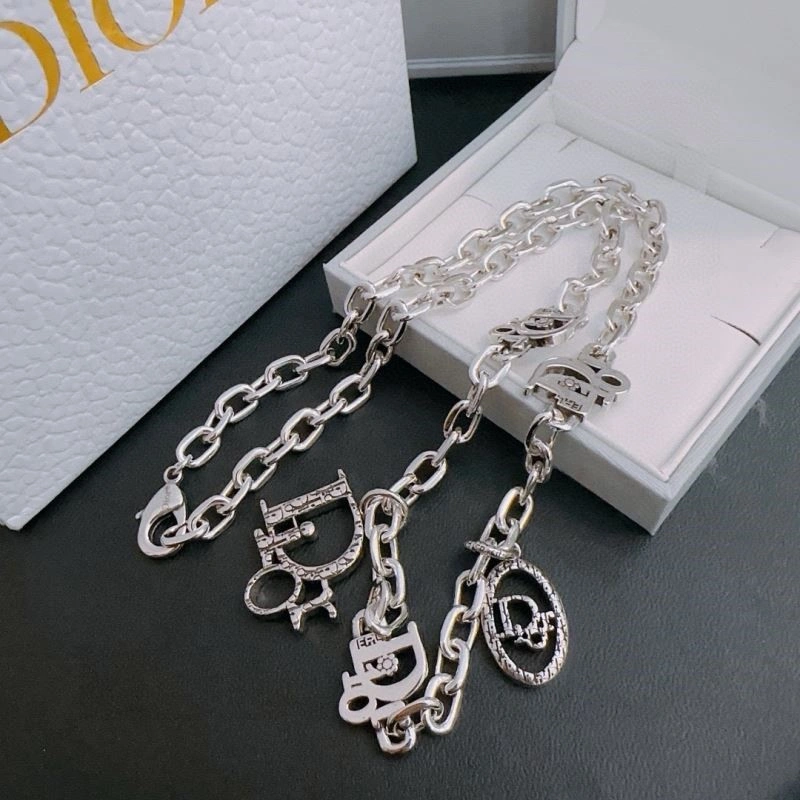 Cut-rate Christian Dior Necklaces