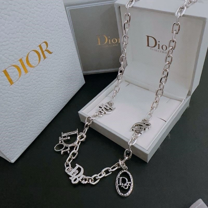Cut-rate Christian Dior Necklaces