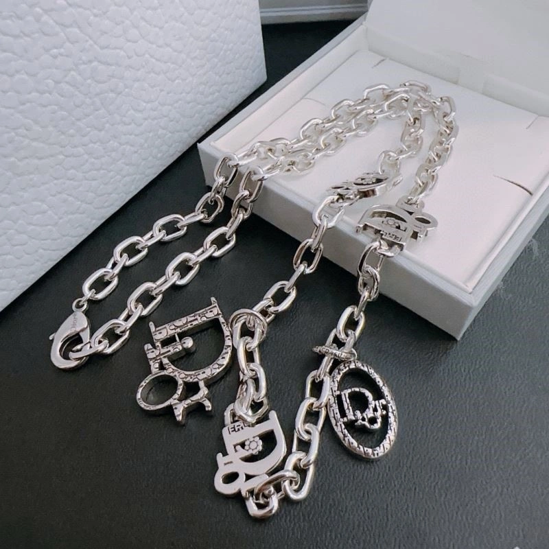 Cut-rate Christian Dior Necklaces