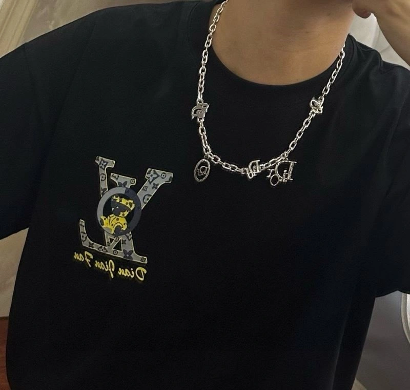 Cut-rate Christian Dior Necklaces
