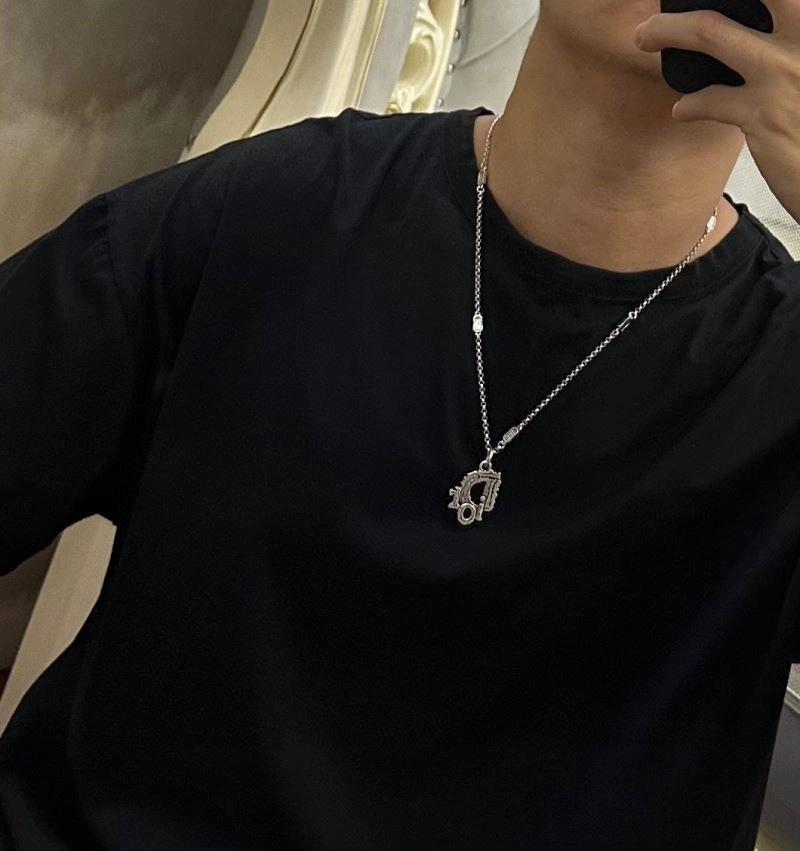 Value-priced Christian Dior Necklaces