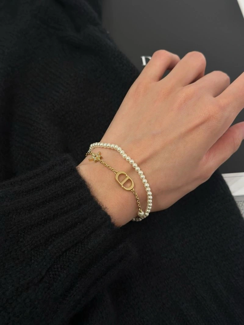 Discounted Christian Dior Necklaces