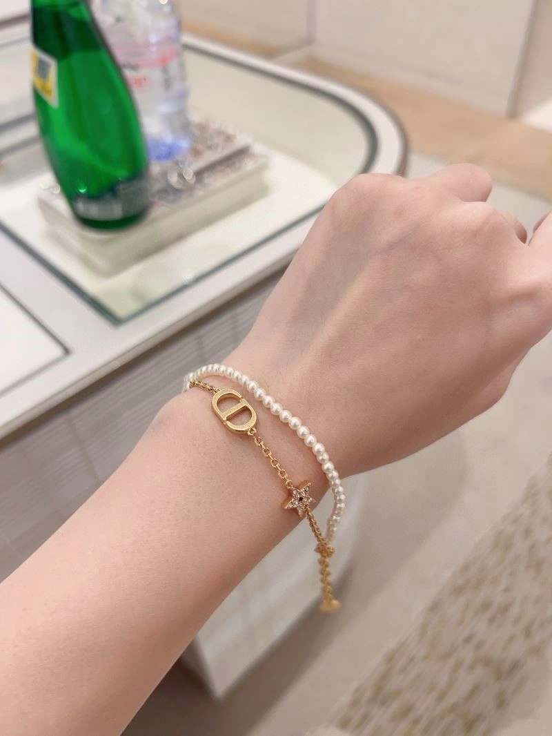Discounted Christian Dior Necklaces