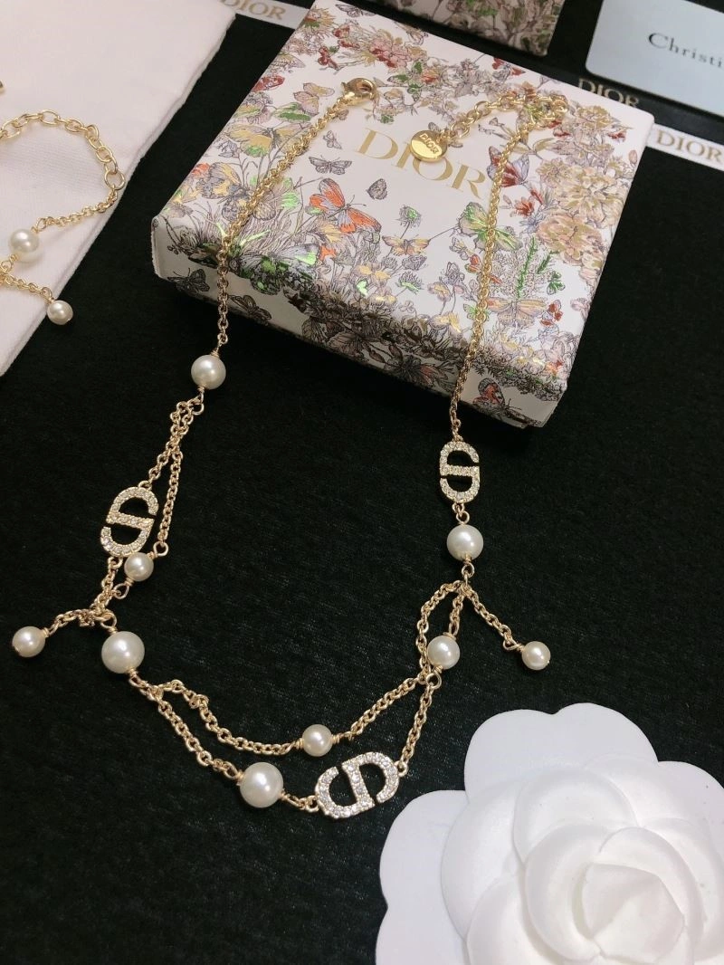 High fidelity Christian Dior Necklaces