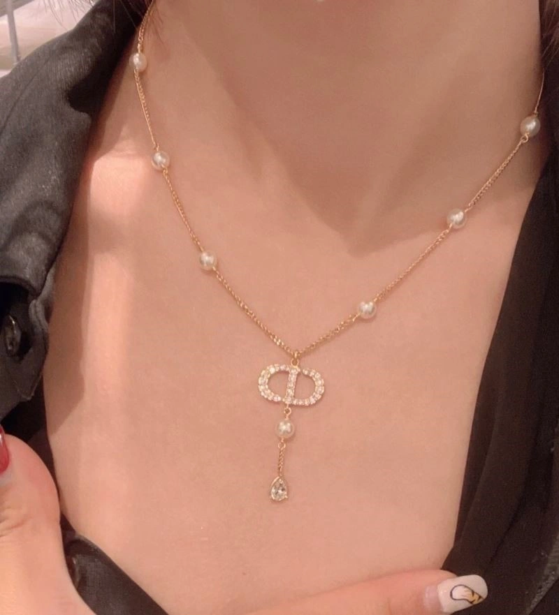 Top mirror Christian Dior Necklaces