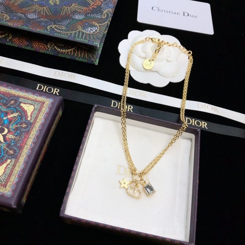 High fidelity Christian Dior Necklaces