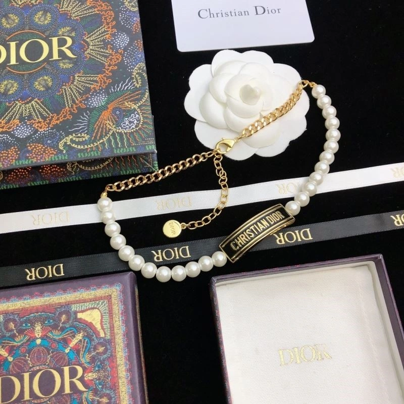 Bargain Christian Dior Necklaces