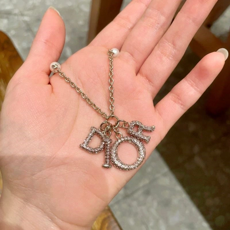 Factory-made Christian Dior Necklaces