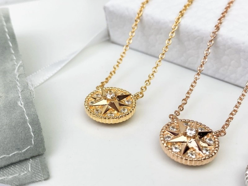 High fidelity Christian Dior Necklaces
