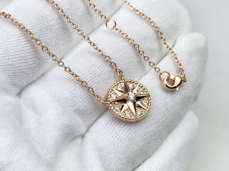 High fidelity Christian Dior Necklaces
