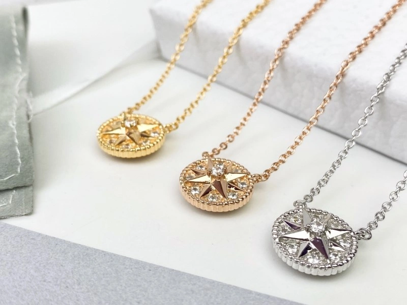 High fidelity Christian Dior Necklaces