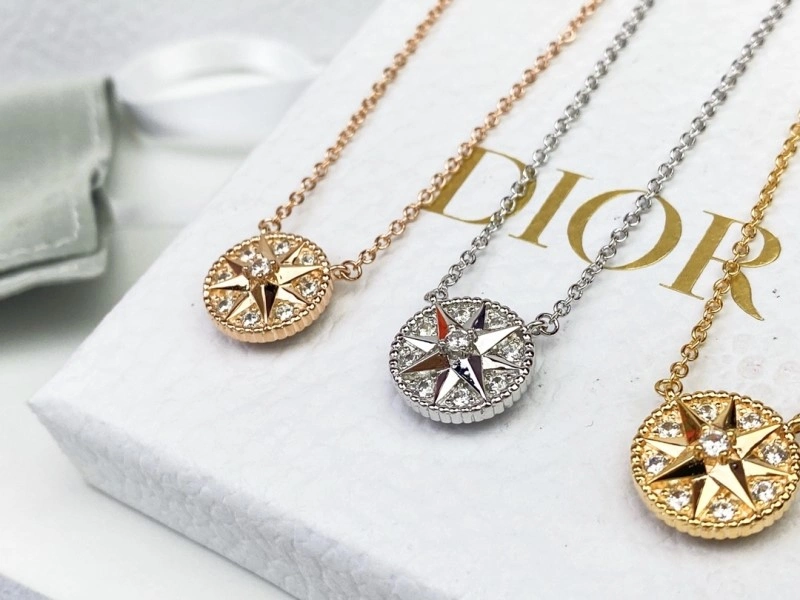 High fidelity Christian Dior Necklaces